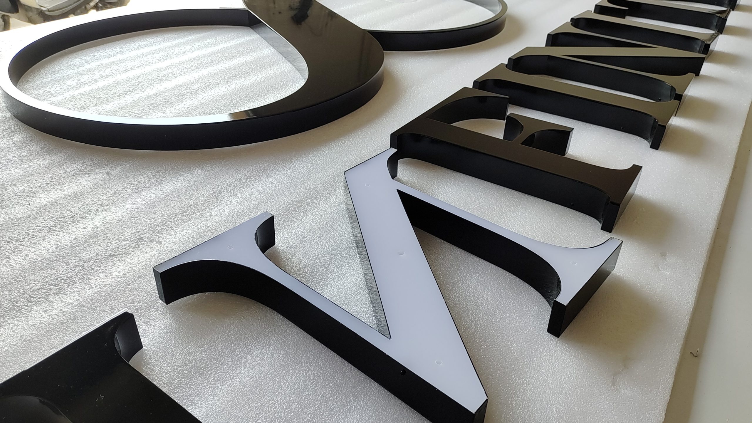 Halo Effect Letter signage - ACPSigns
